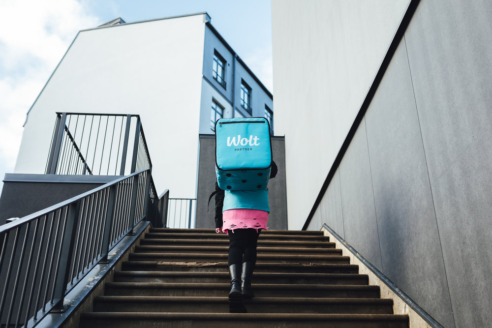 Wolt signs landmark CBA for independent couriers with S.A.D.T.H. Union in Greece | Wolt Newsroom